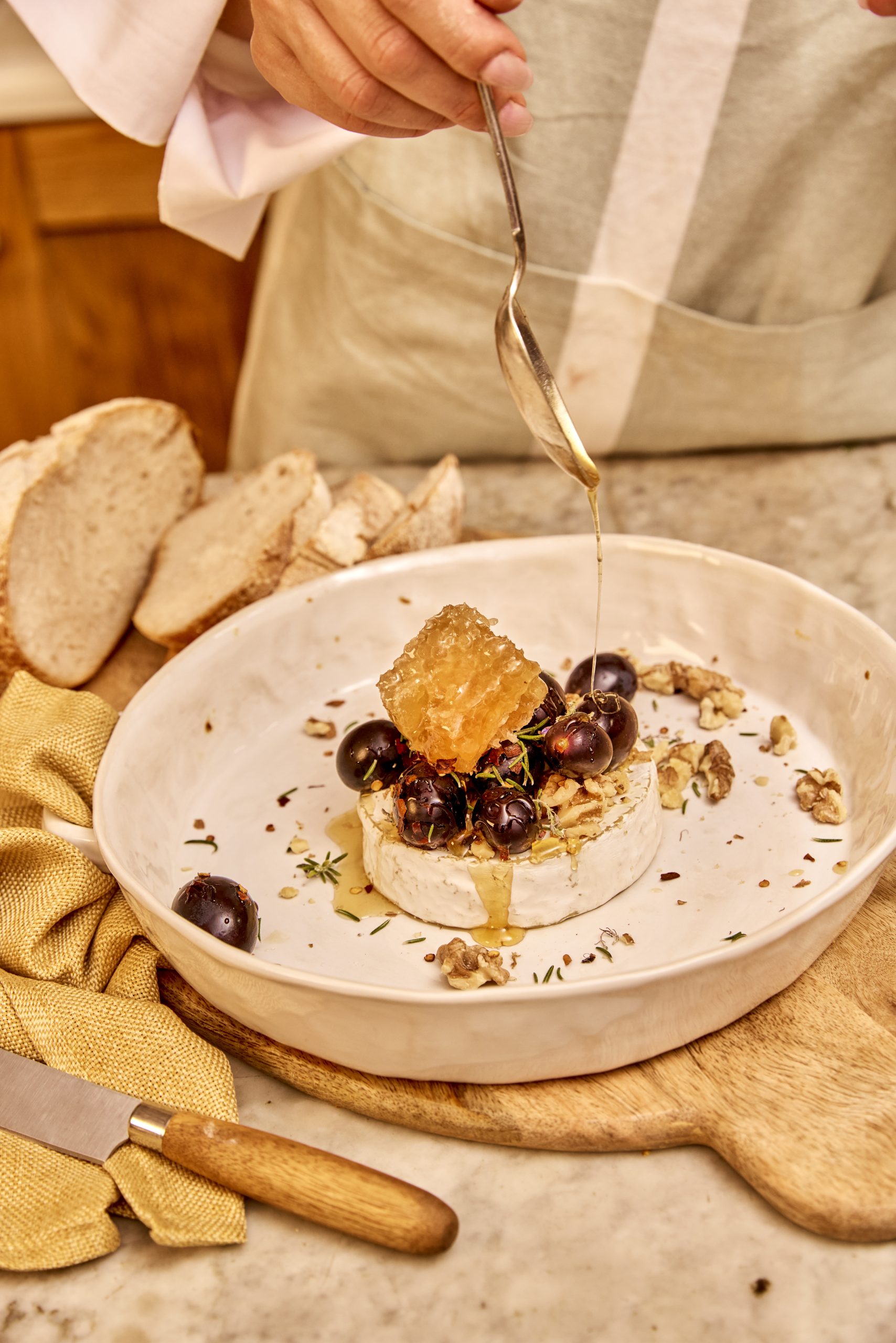 BAKED BRIE WITH GRAPES, ROSEMARY AND WALNUTS - St Ives Shopping Village
